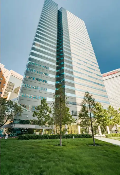 One Dallas Center | Rise Apartments