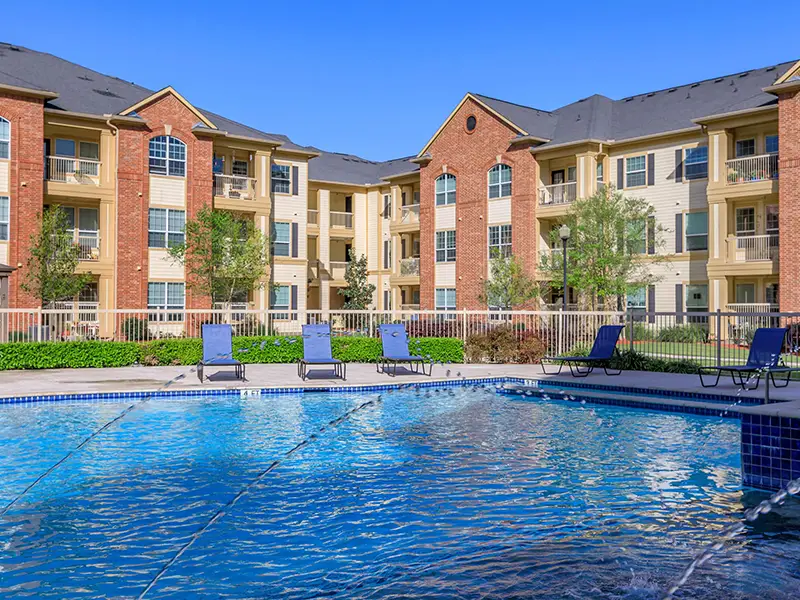 Houston Apartments Under $500 | Rise Apartments