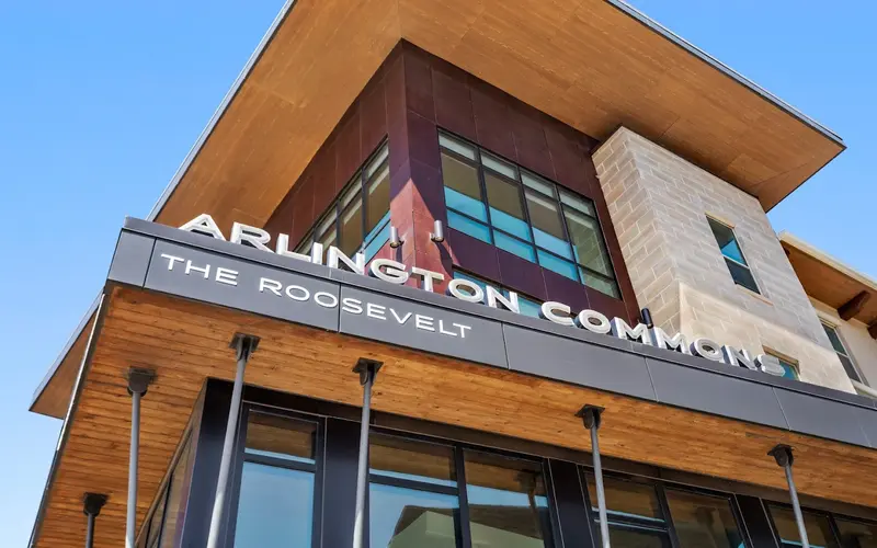 The Roosevelt Arlington Commons | Rise Apartments