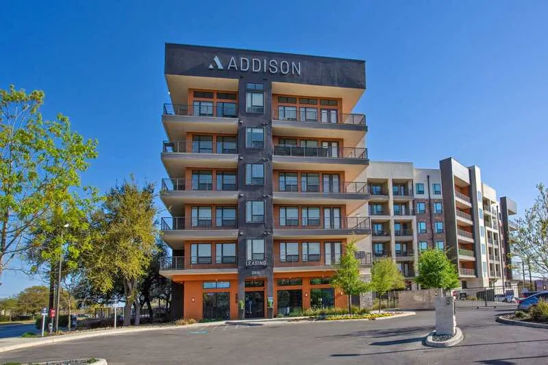 Addison Medical Center Apartments San Antonio | Rise Apartments