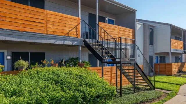 3000 @ Med Center | Rise Apartments