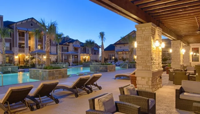 The Crossing at Katy Ranch | Rise Apartments