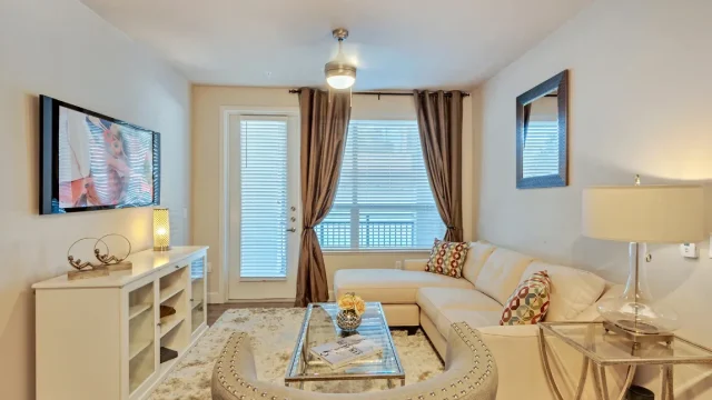 Everlee | Rise Apartments