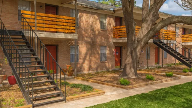 Hidden Park Apartments | Rise Apartments