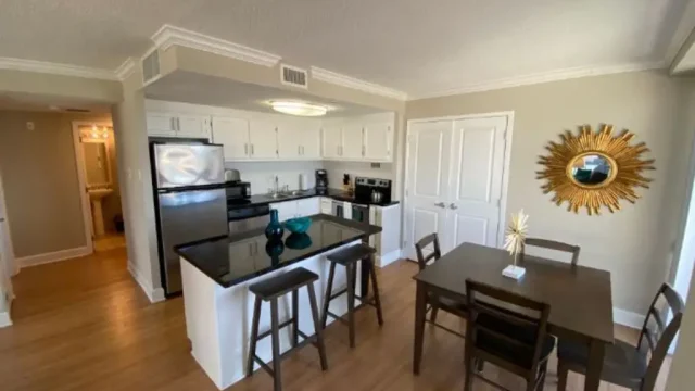 Houston House | Rise Apartments