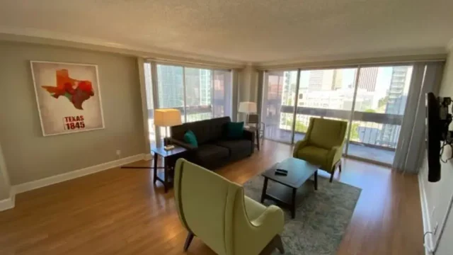 Houston House | Rise Apartments