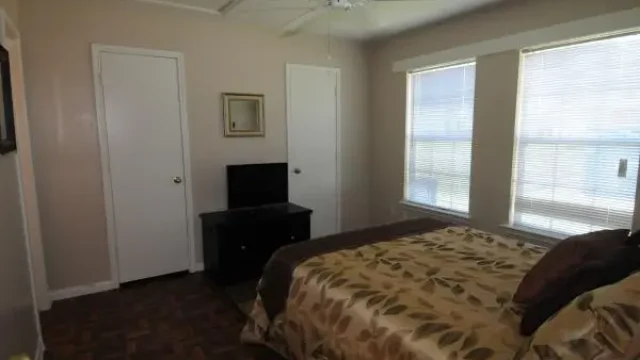 Reed Parque Townhomes | Rise Apartments