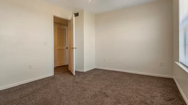 Shadow Ridge Apartments | Rise Apartments