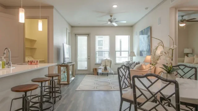 The Hamilton | Rise Apartments